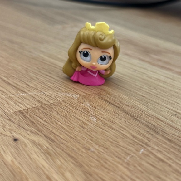 Disney | Toys | Disney Doorables Princess Aurora From Sleeping Beauty ...